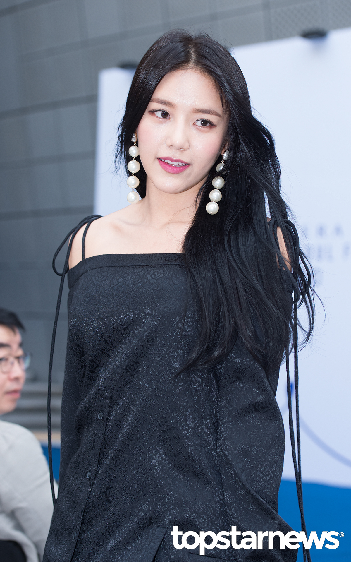 Korea Korean Kpop Idol Girl Group Band Aoa Hyejung s 2017 Seoul Fashion
